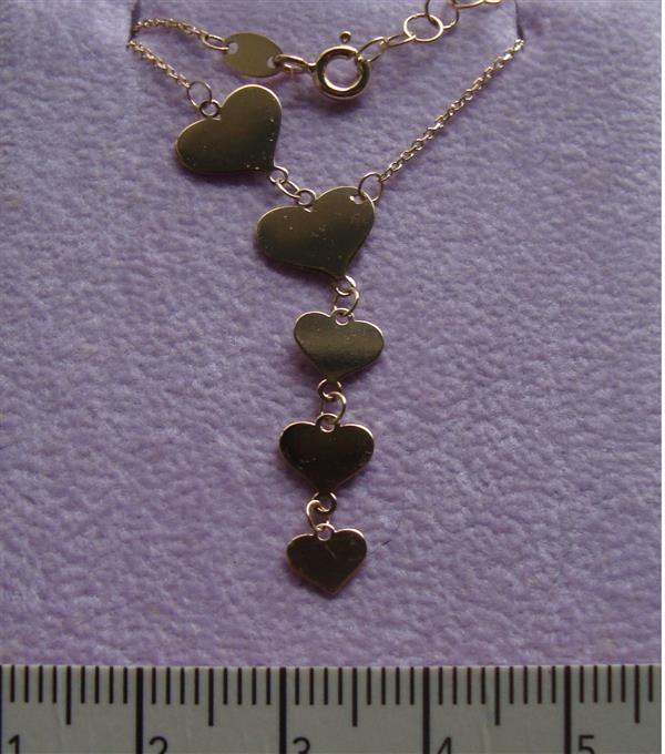 Collana con cuori pendenti da donna in oro giallo 18 kt 750 (6130 ... Collana con cuori pendenti da donna in oro giallo 18 kt 750 (6130 ...